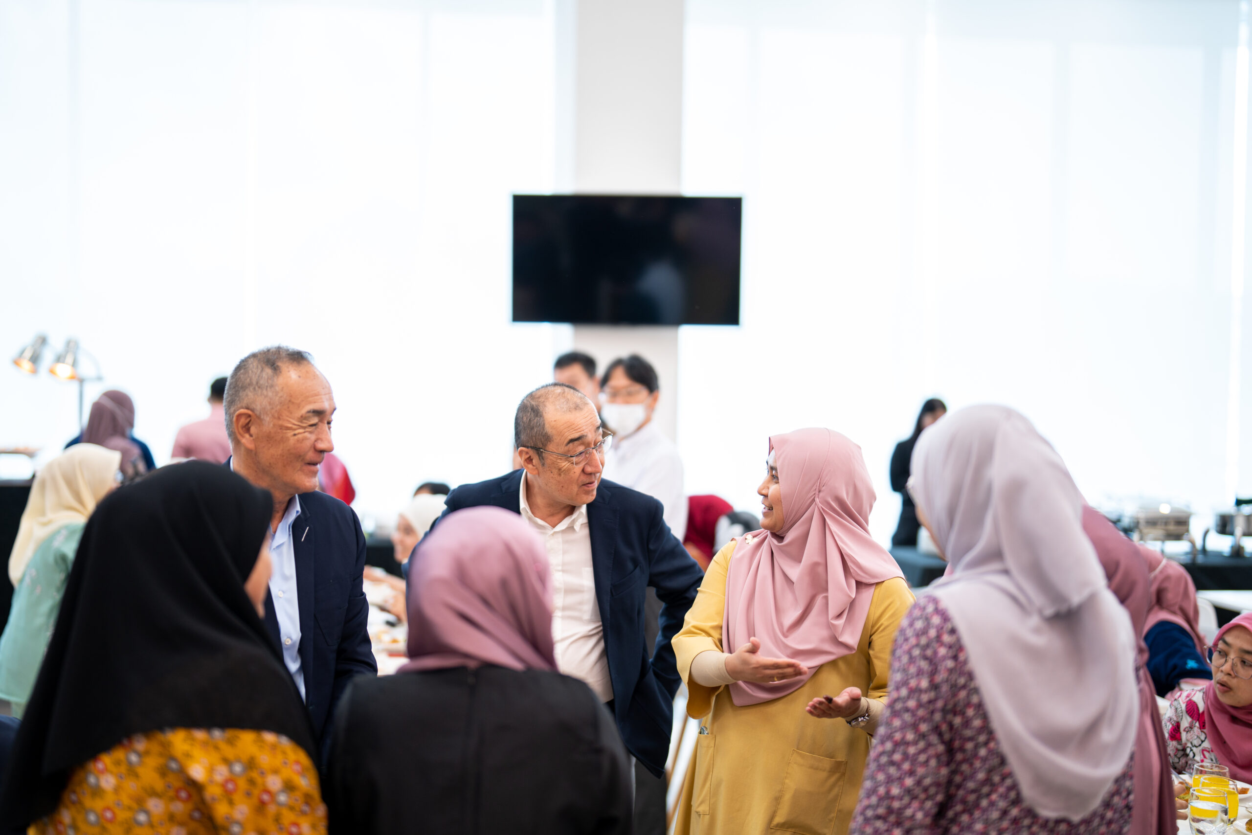 JLL Malaysia Expands Horizons in Medical Device Manufacturing - MIDA ...