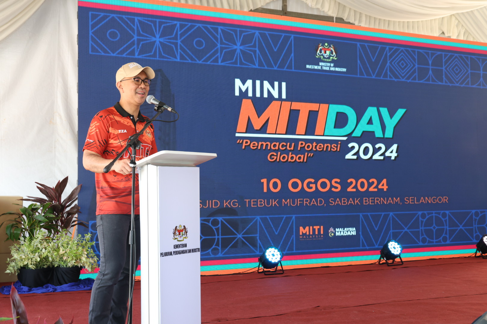 Mini MITI Day: Empowering Communities, Bridging the Gaps, and Enhancing Competitiveness - MIDA ...