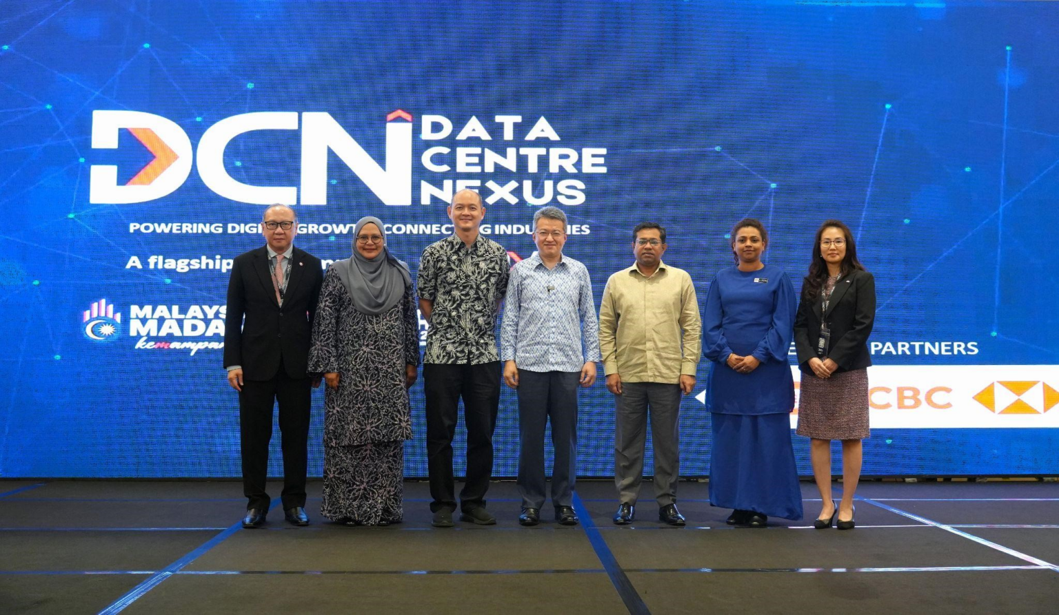 MIDA Powers Up Malaysia's Digital Future at Data Centre Nexus 2025 - MIDA | Malaysian Investment ...