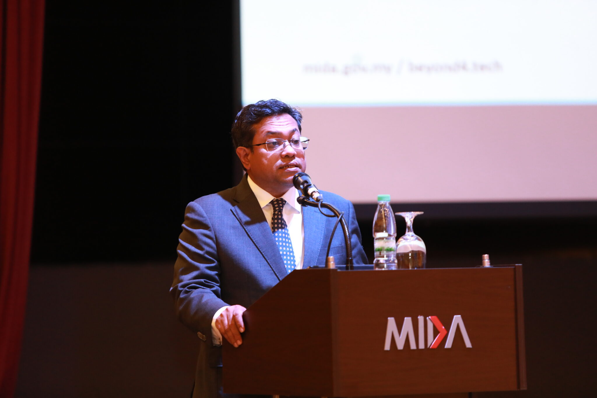 MIDA Launches One-Stop Digital System for Expatriate Applications ...
